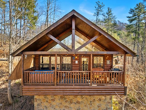 3290 Emerald Springs Loop, Sevierville, TN 37862 | MLS #304803 | Zillow