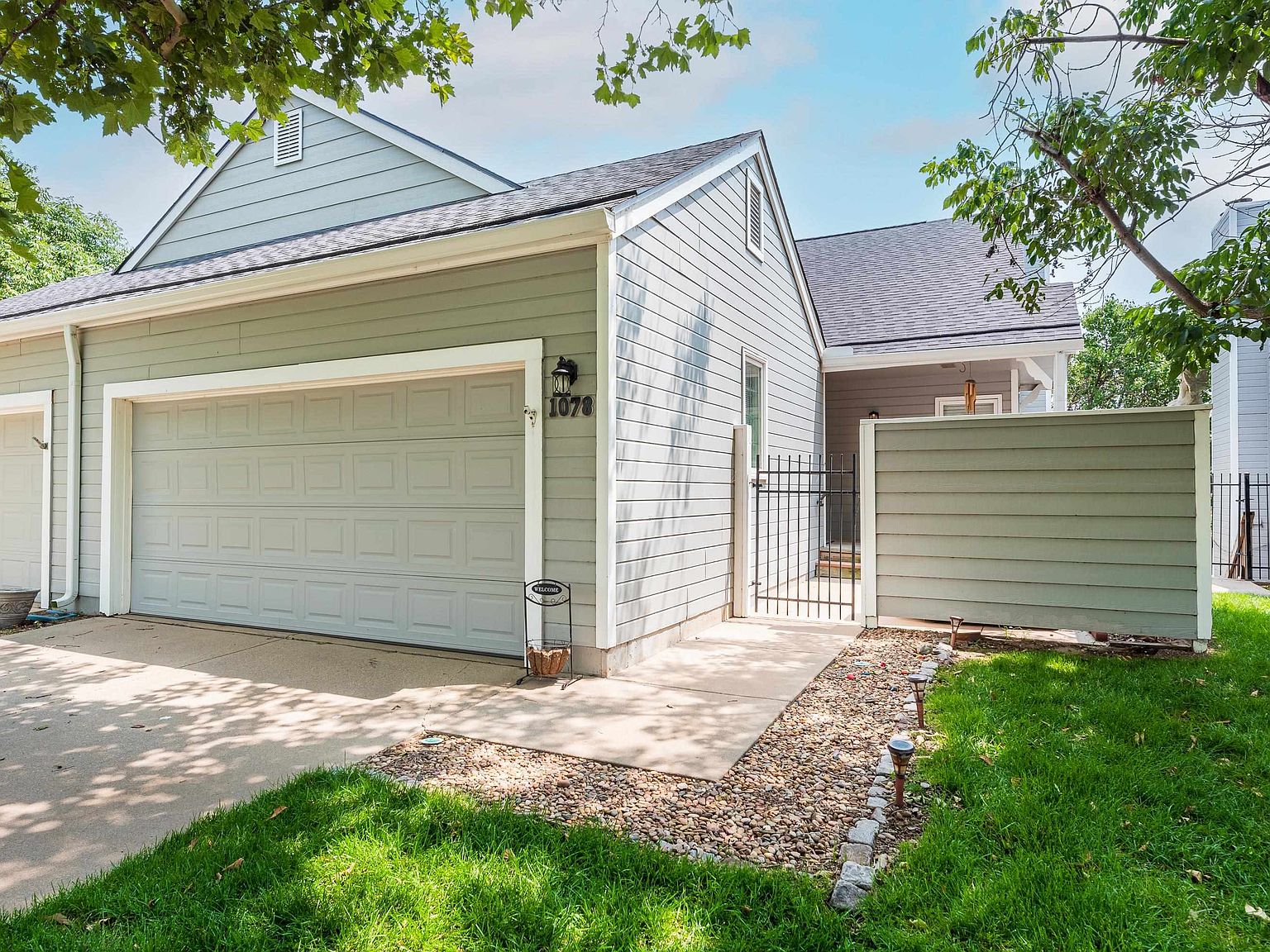 1078 N Bayshore St, Wichita, KS 67212 | Zillow