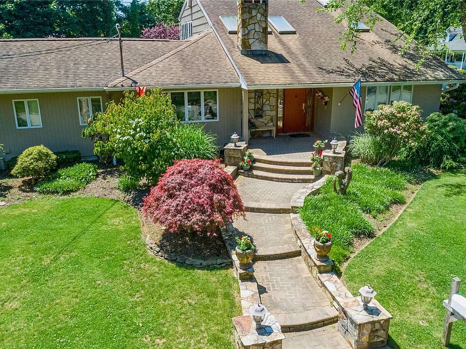 6 Cambridge Dr, Smithtown, NY 11787 | MLS #3412690 | Zillow