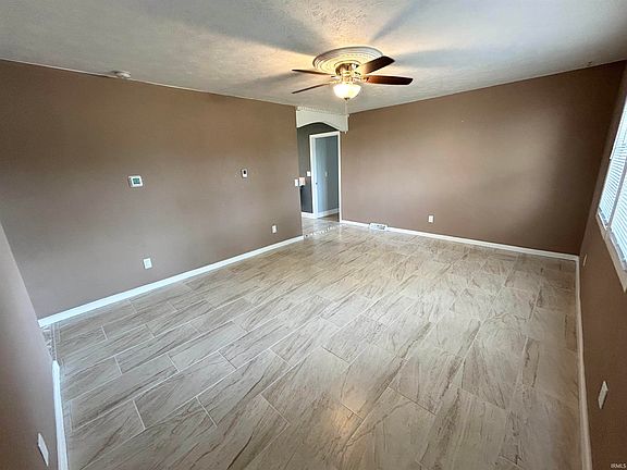 4423 E County Road 275 N, Logansport, IN 46947 | MLS #202523759 | Zillow