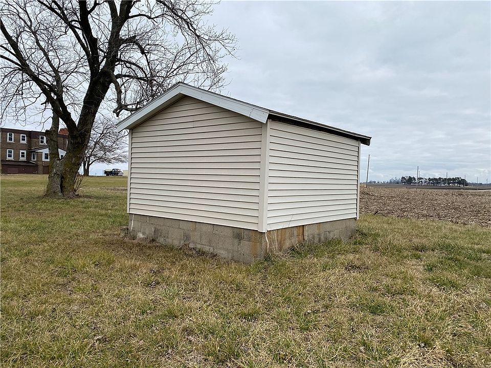 22654 E County Road 1050n, Ashmore, IL 61912 | Zillow