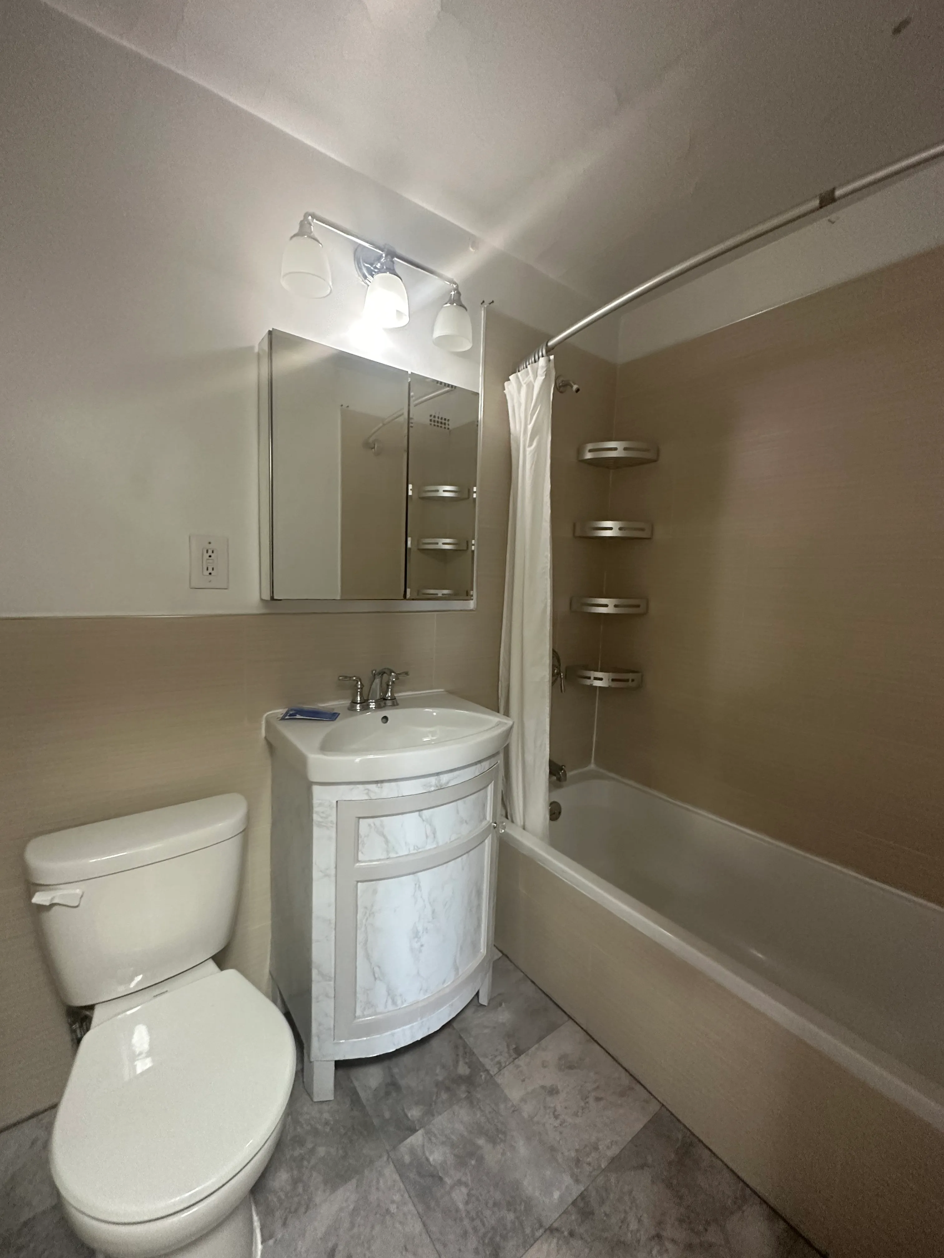 1655 Undercliff Avenue #3A in Morris Heights, Bronx | StreetEasy