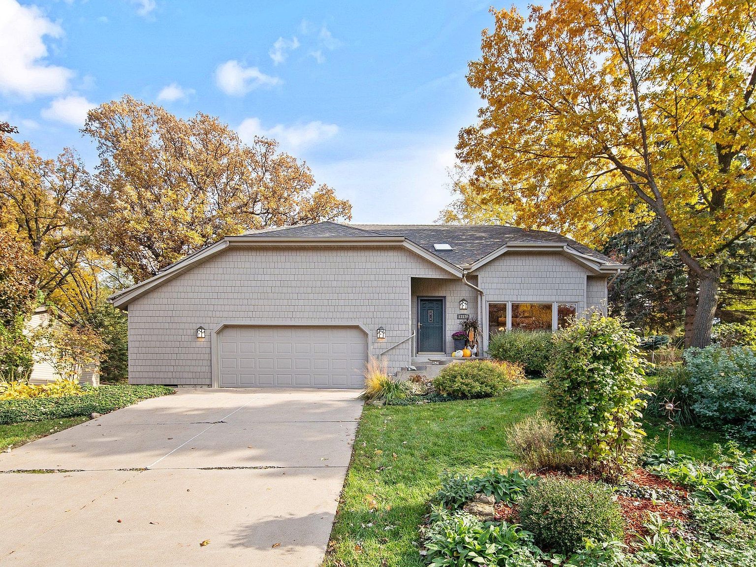 13170 Flagstaff Ave, Apple Valley, MN 55124 | Zillow