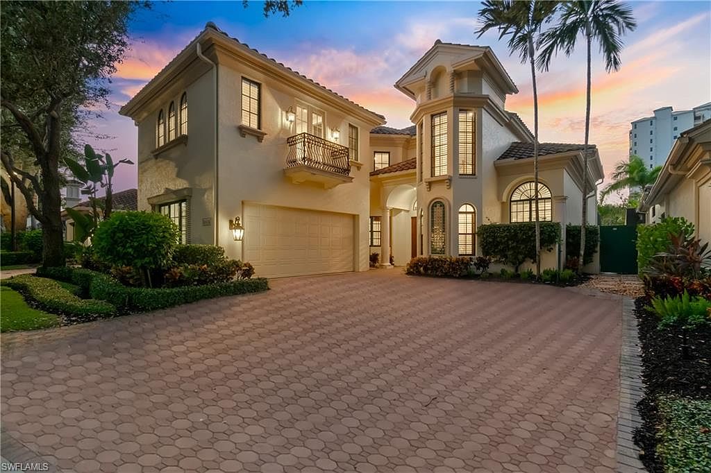 8169 Via Vecchia, Naples, FL 34108 | MLS #225073279 | Zillow