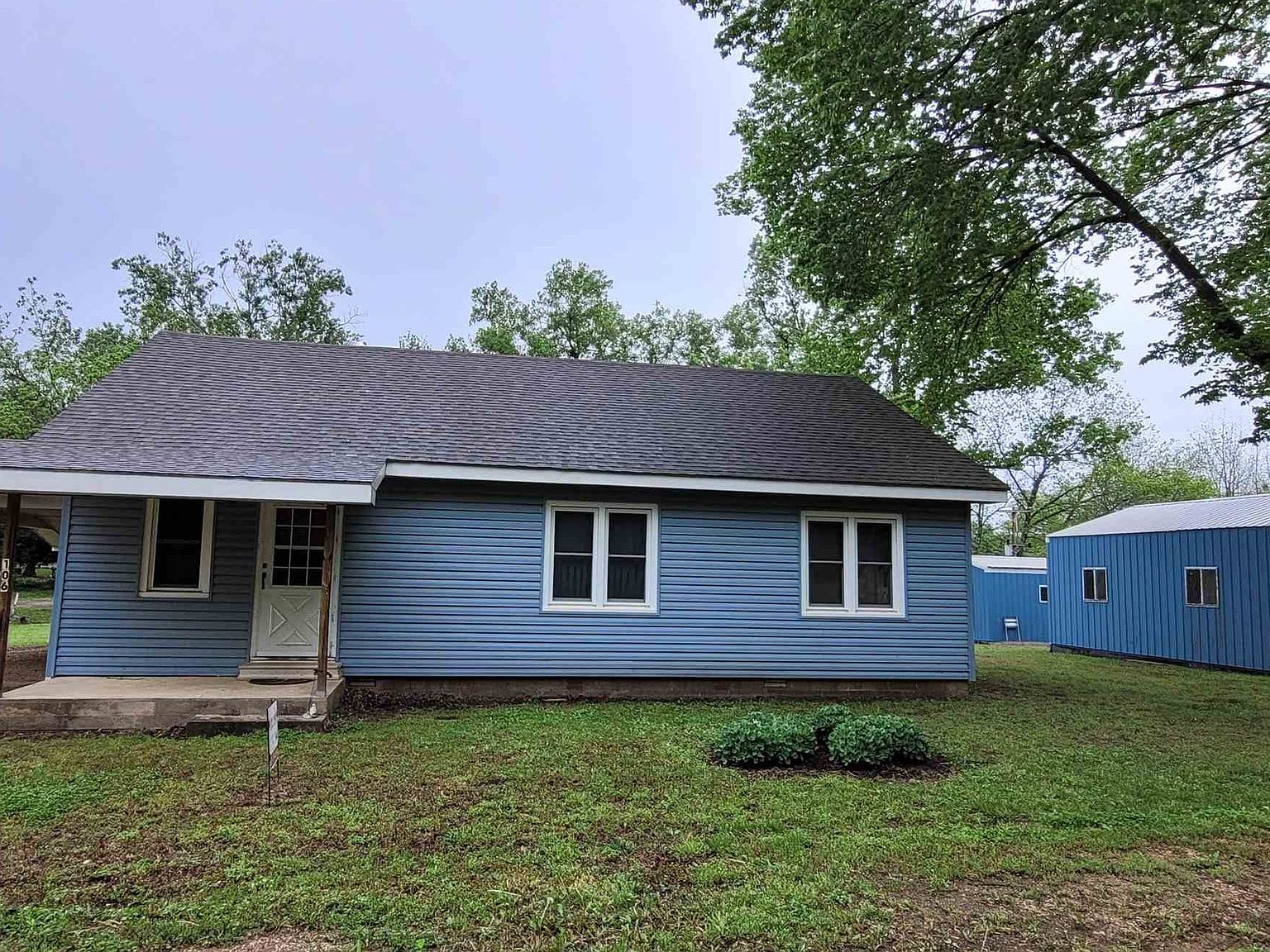 106 N Jefferson St #301, Toronto, KS 66777 | Zillow