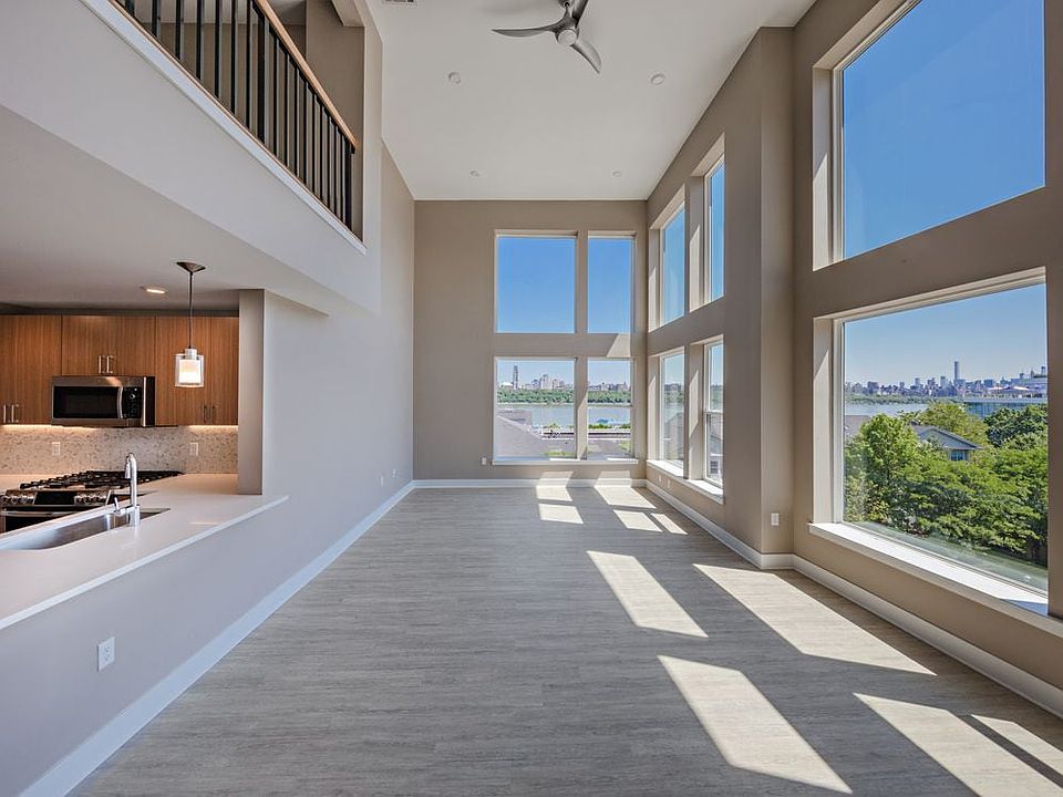 Avalon at Edgewater - 100 River Mews Ln Edgewater NJ | Zillow