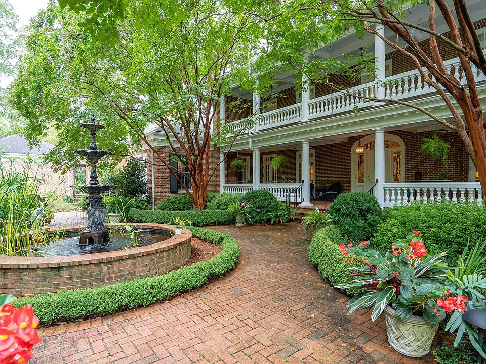 208 Crescent Ave, Greenville, SC 29605 | Zillow