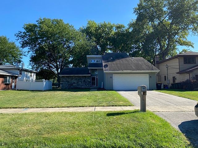 2913 172nd St, Lansing, IL 60438 | Zillow