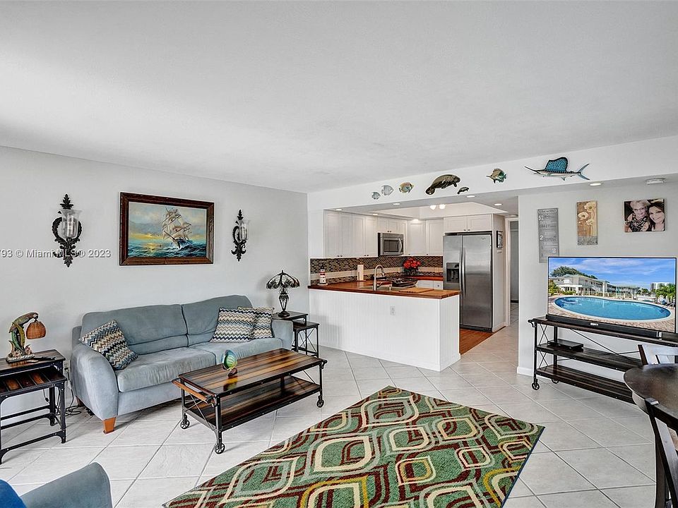 1201 N Riverside Dr APT 8, Pompano Beach, FL 33062 | Zillow