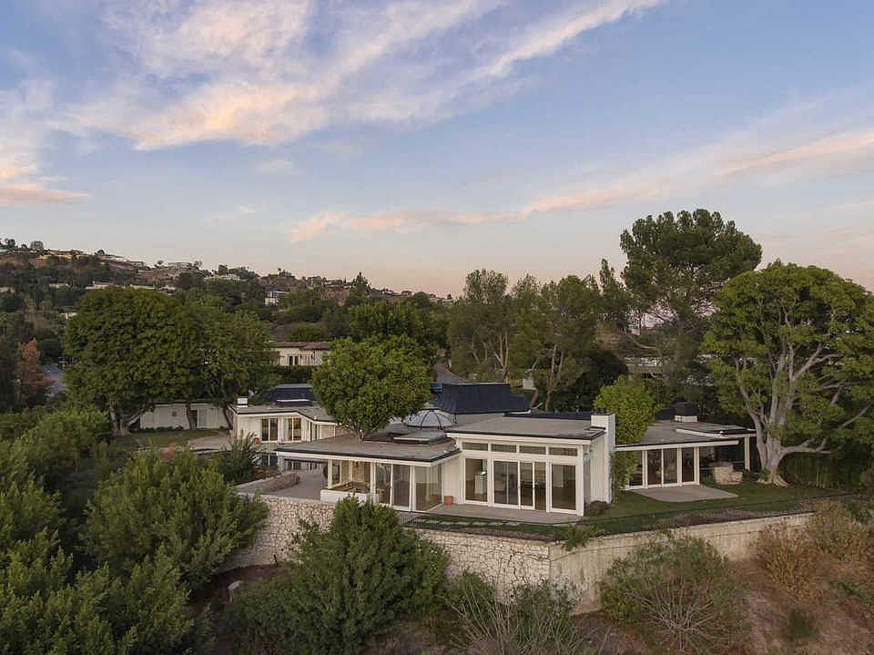 1174 N Hillcrest Rd, Beverly Hills, CA 90210 | Zillow