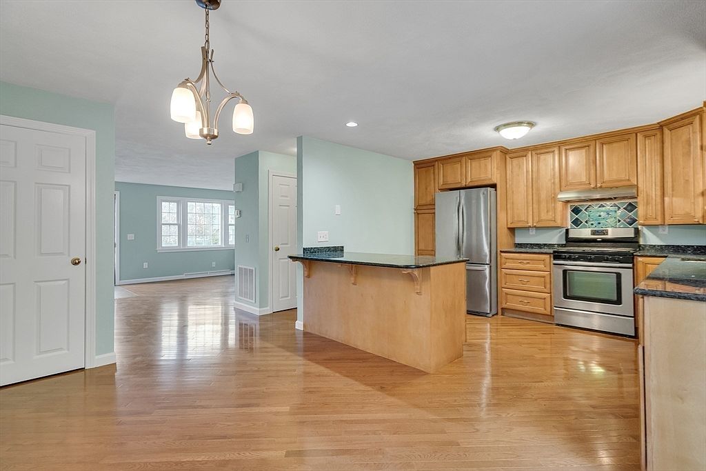 12 Apple Ridge Rd #3, Maynard, MA 01754 | Zillow