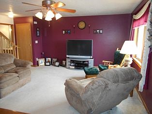 3929 Memory Ln, Waterloo, IA 50702 | Zillow
