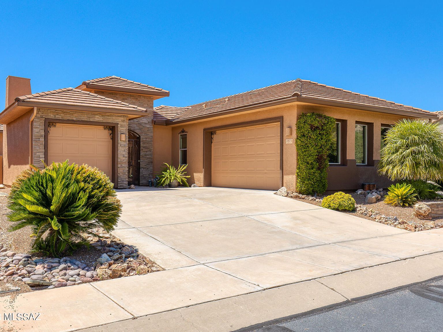 1871 W Placita Canoa Azul, Green Valley, AZ 85622 | MLS #22317886 | Zillow