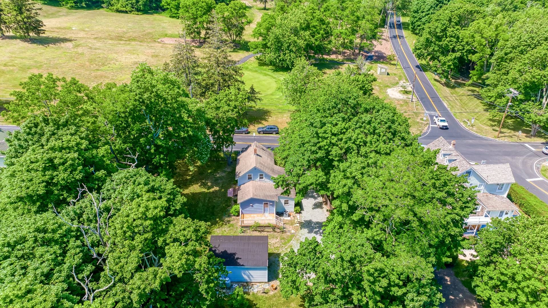 33 West Neck Rd, Shelter Island, NY 11964 | Out East