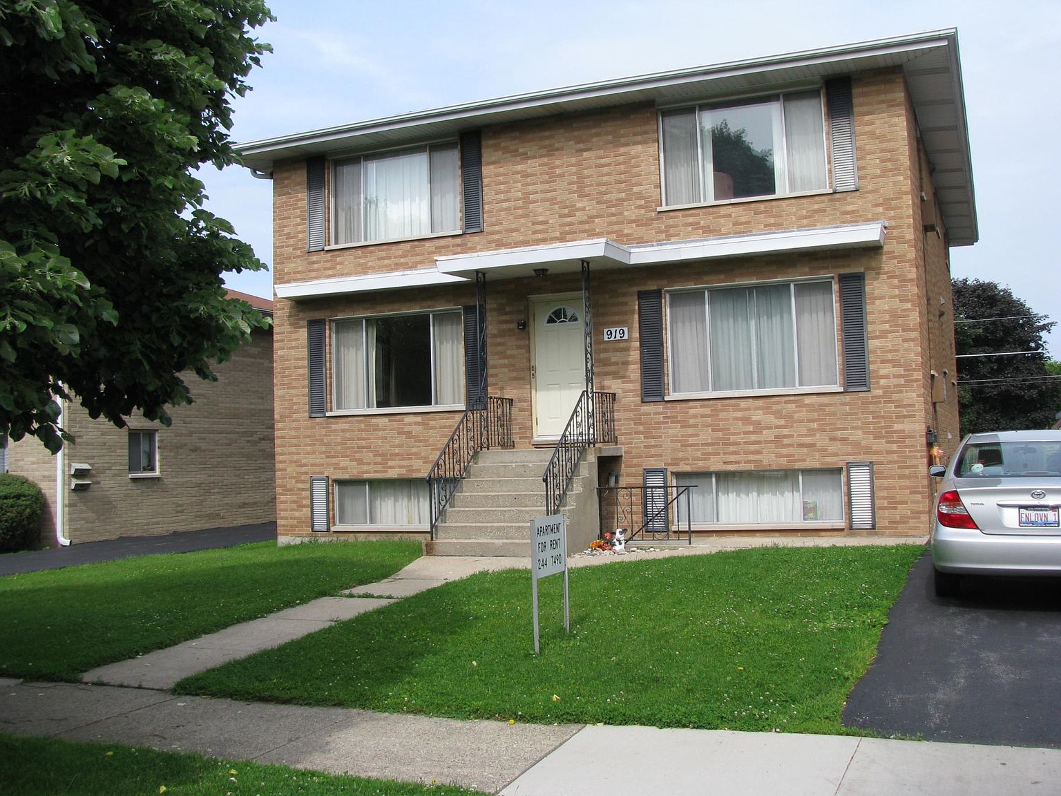 919 N Berwick Blvd, Waukegan, IL 60085 | Zillow