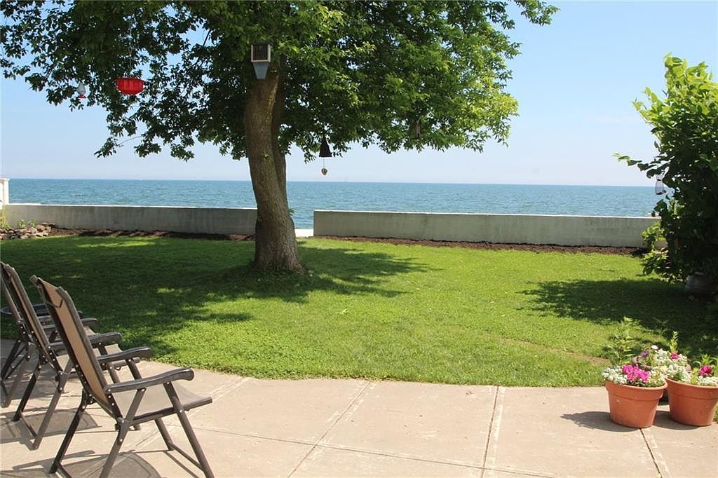 3250 Edgemere Dr, Rochester, NY 14612 | Zillow