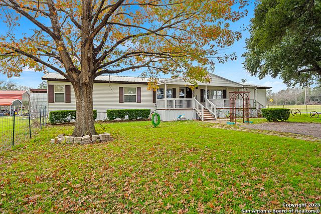 14297 US-87 N, Westhoff, TX 77994 | MLS #1740238 | Zillow