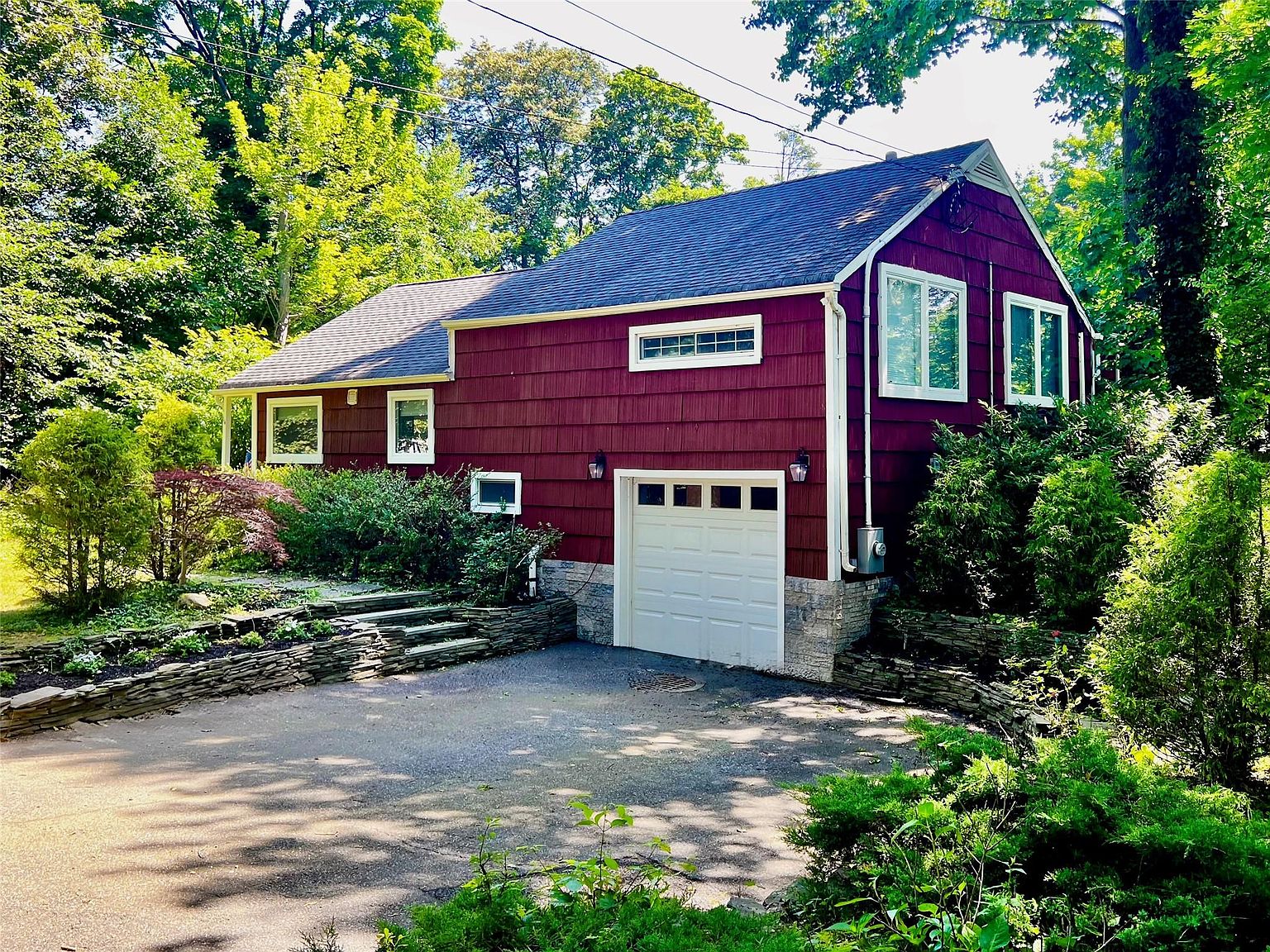 14 Suydam Drive, Melville, NY 11747 | MLS #880199 | Zillow