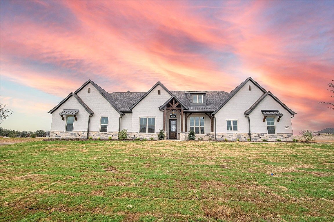 616 Gatlin Pass, Azle, TX 76020 | Zillow