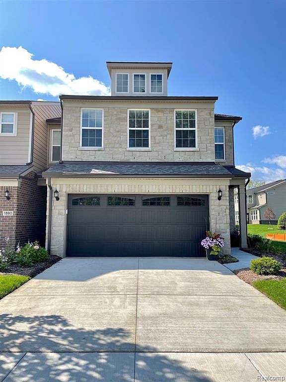 941 Addison Cir, Walled Lake, MI 48390 | Zillow