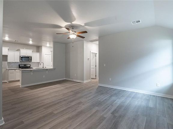 1308 E Cavanaugh St, El Reno, OK 73036 | Zillow