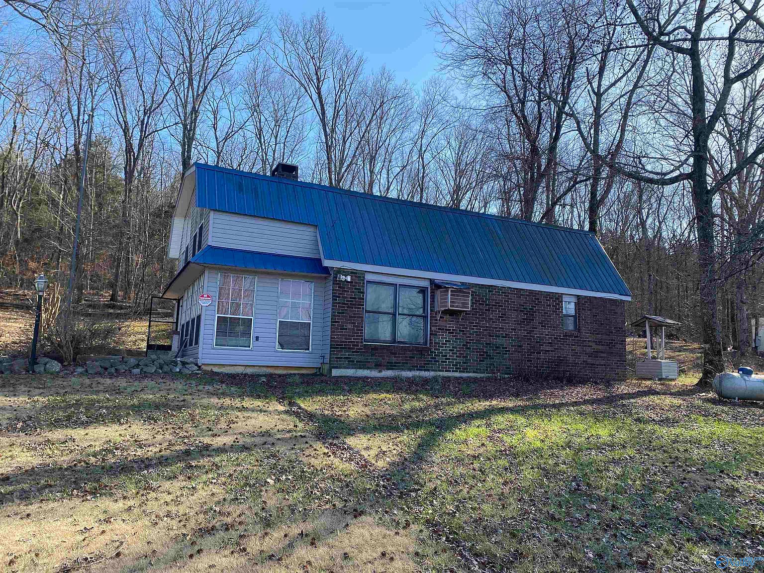 15141 John T Reid Pkwy, Scottsboro, AL 35768 | Zillow
