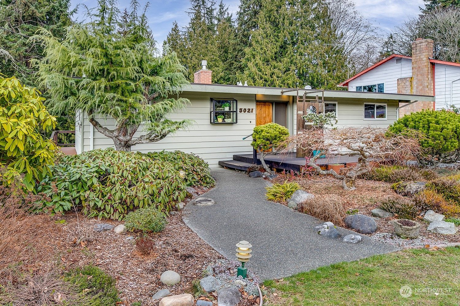 5021 Crest Lane, Everett, WA 98203 | Zillow