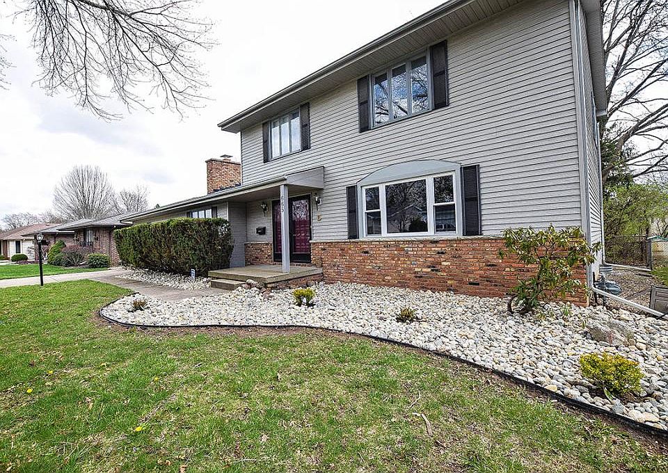 665 Crestline Dr, Decatur, IL 62526 | Zillow