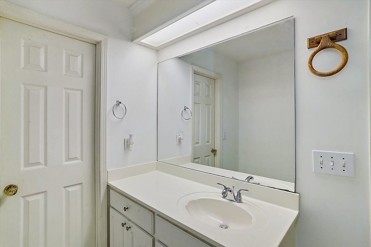 102 Caribbean Villas Dr #102, Brandon, MS 39047 | Zillow