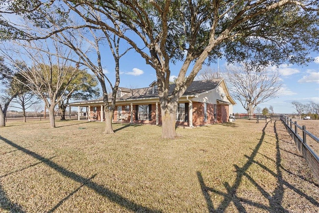 347 Howe Hill Rd, Robinson, TX 76706 | MLS #227510 | Zillow