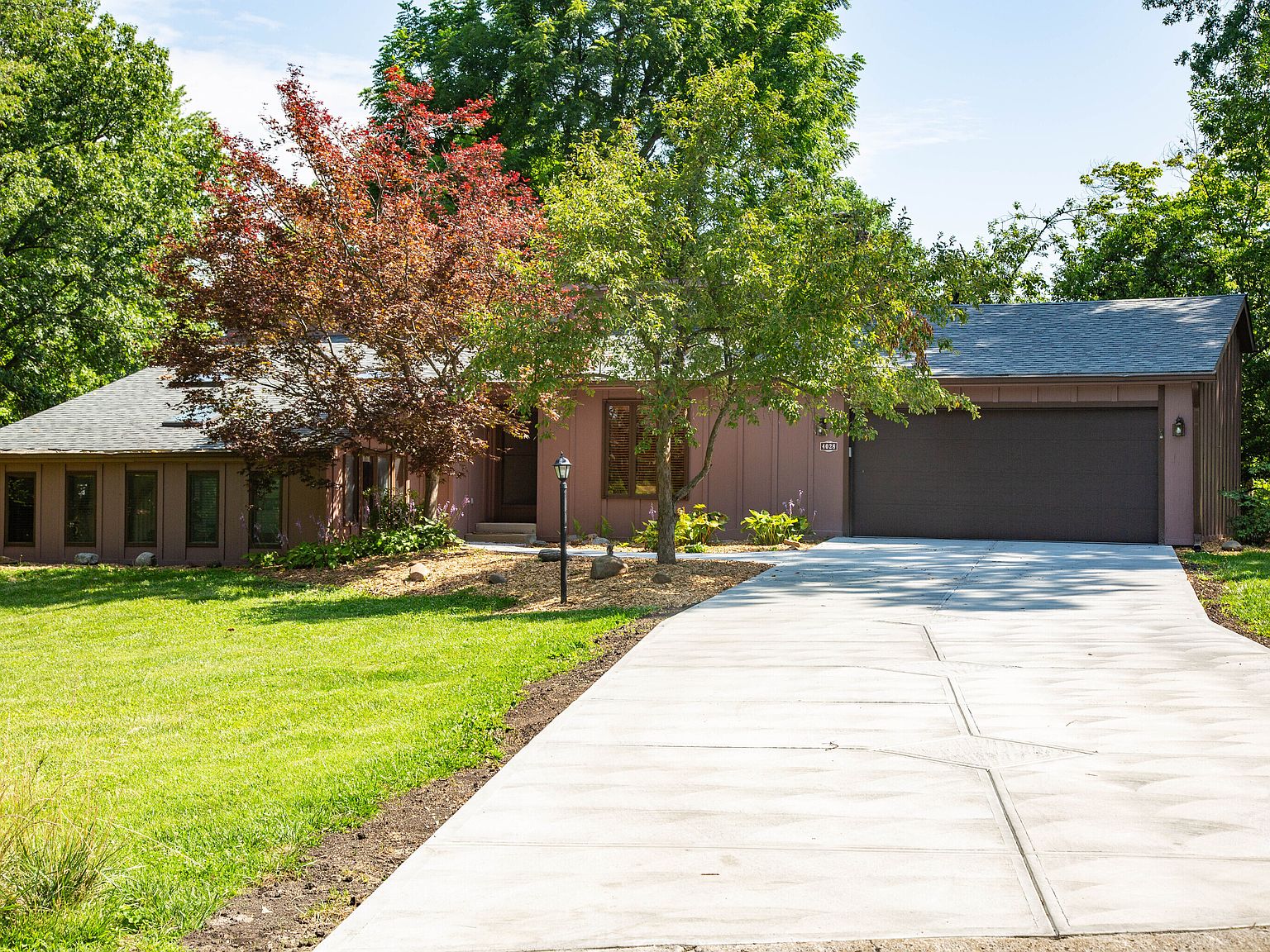 4028 Summit Ridge Dr, Greenwood, IN 46142 | Zillow