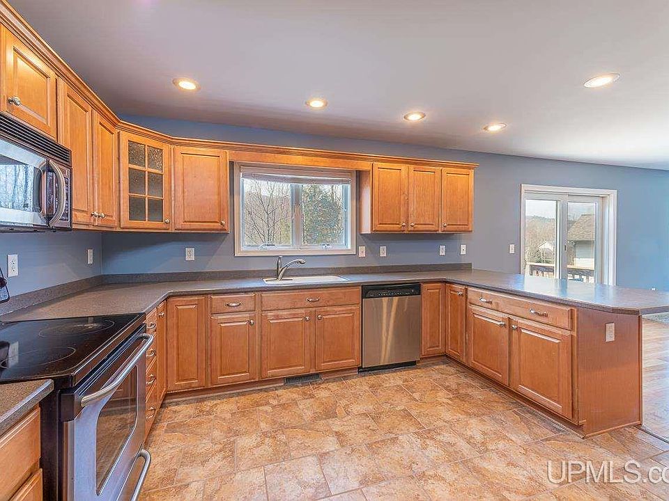 2836 Granite Pointe Dr, Marquette, MI 49855 | Zillow