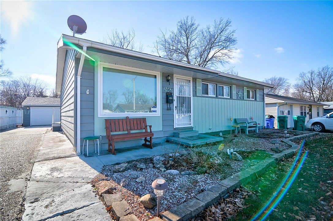 1663 W Waggoner St, Decatur, IL 62526 | Zillow