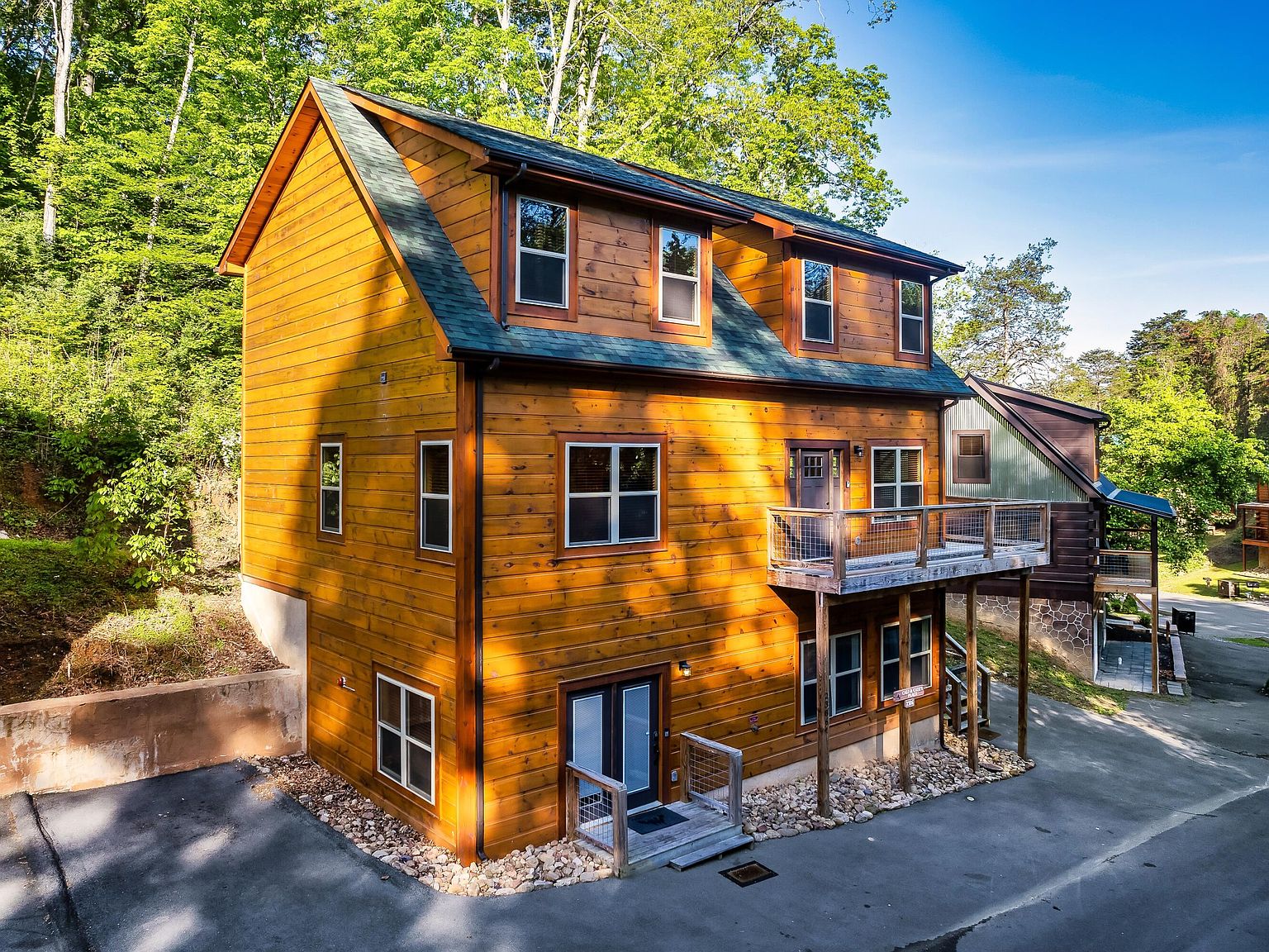 2386 Alpine Village Way, Pigeon Forge, TN 37863 | MLS #300912 | Zillow