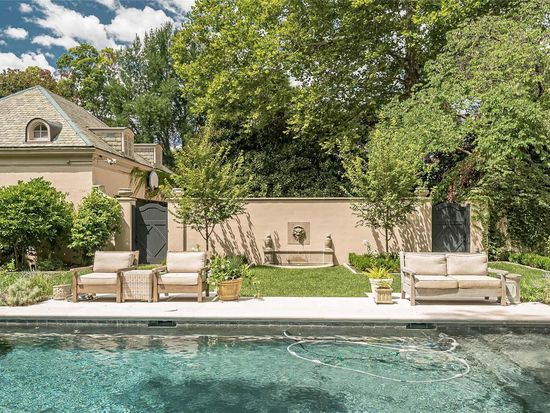 22 Portland Pl, Saint Louis, MO 63108 | Zillow