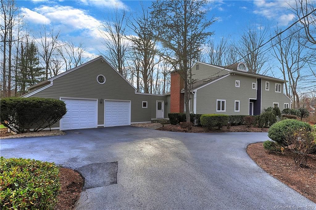 33 Robin Rd, Woodbridge, CT 06525 | Zillow