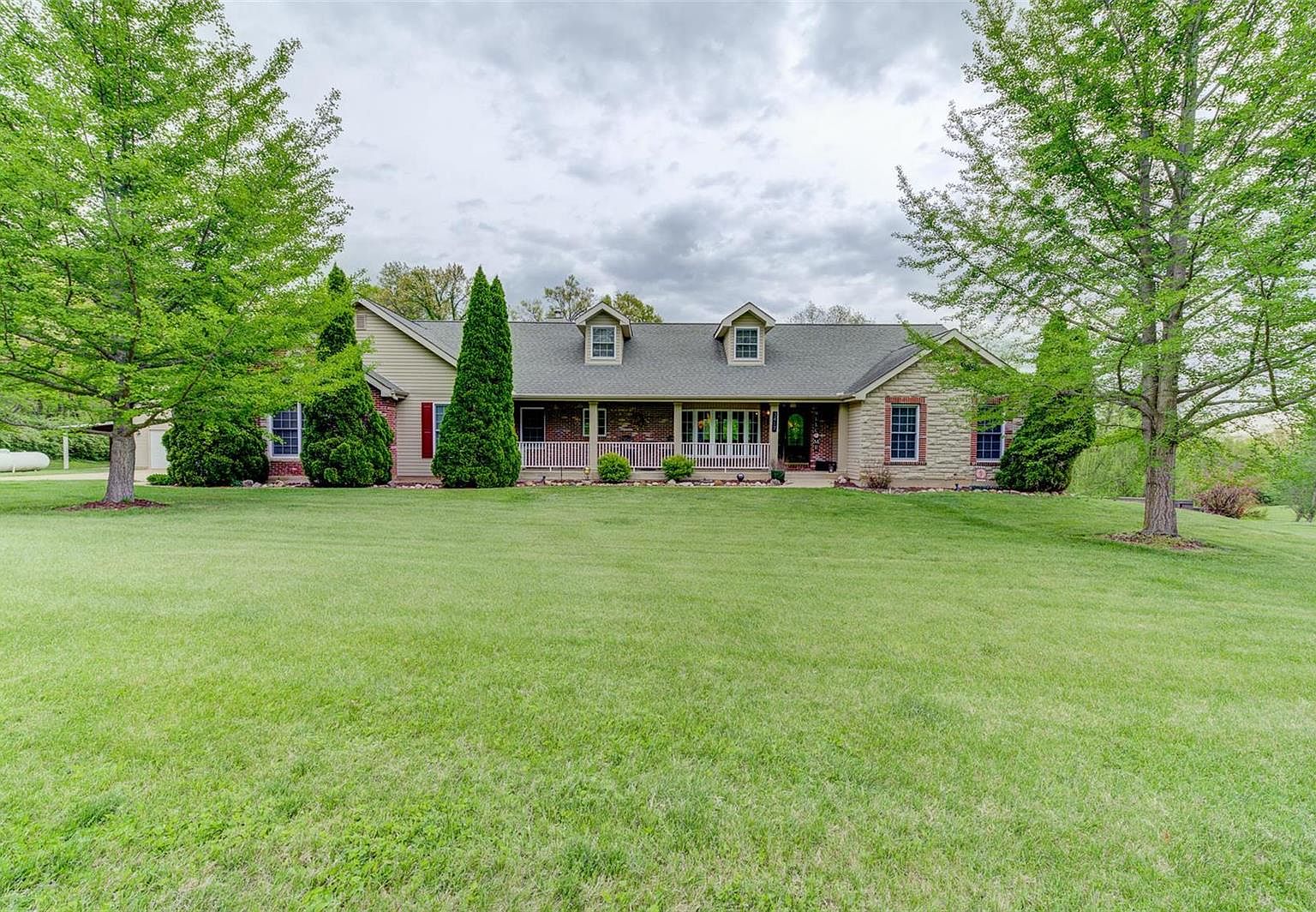 3417 Douglas Rd, Florissant, MO 63034 | Zillow