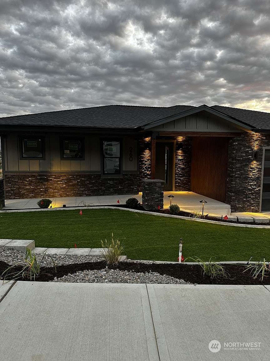 260 NW Chinook Way, East Wenatchee, WA 98802 | Zillow