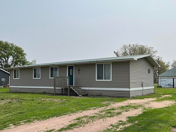 204 E 5th St, Wynot, NE 68792 | Zillow