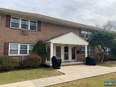135 N Maple Ave Park Ridge NJ | Zillow