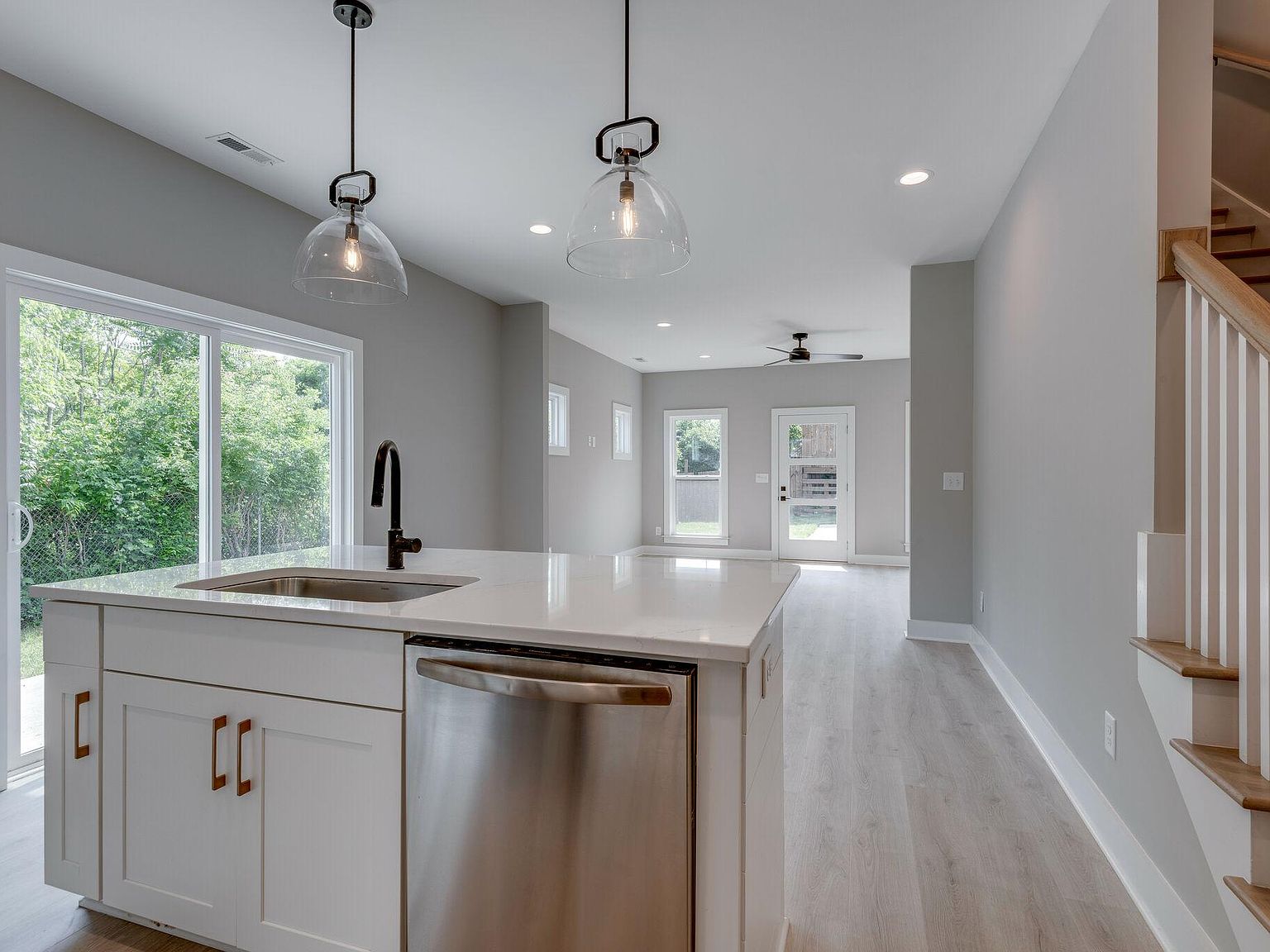 5809 Mackie Pl, Nashville, TN 37209 | Zillow