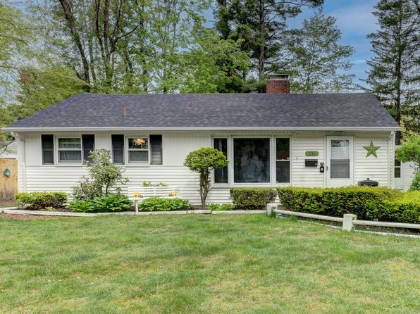 Bloomfield CT Real Estate - Bloomfield CT Homes For Sale | Zillow