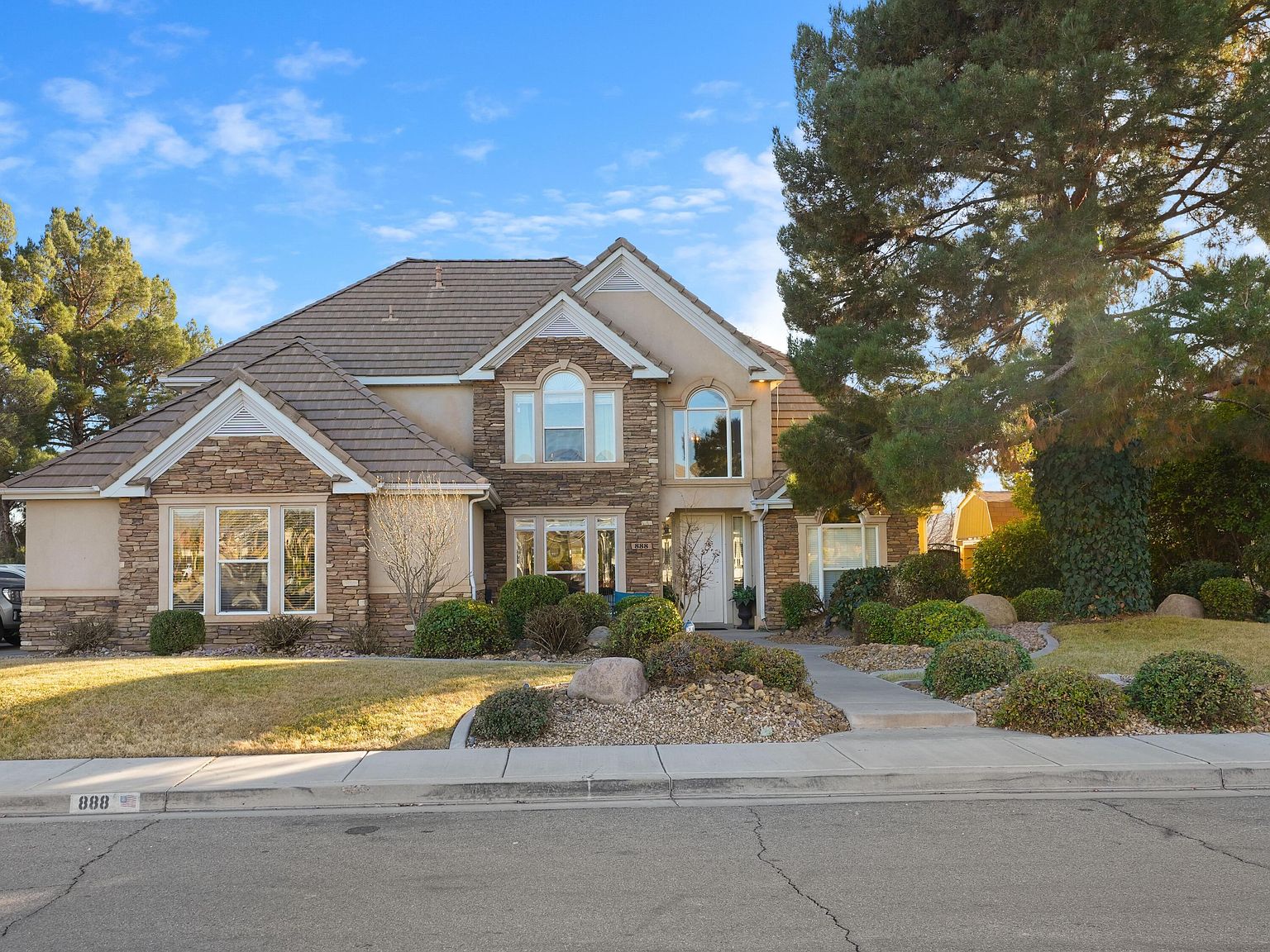 888 E 1010 S, Saint George, UT 84790 | Zillow