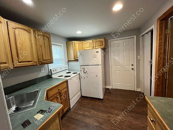 2814 Crooks Rd, Royal Oak, MI 48073 | Zillow