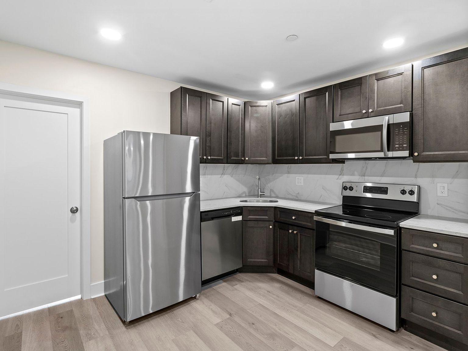 2520 S Broad St #2, Philadelphia, PA 19145 | Zillow