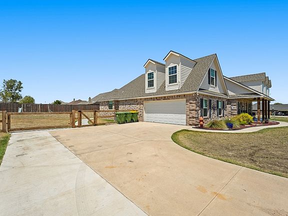 135 Highland Hills Blvd, Decatur, TX 76234 | MLS #20385043 | Zillow