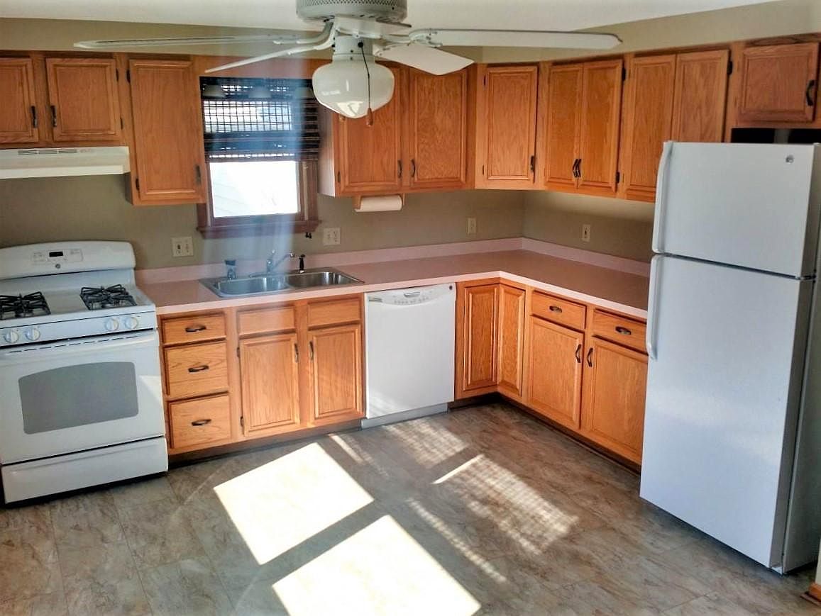 21 Conner Dr, Depew, NY 14043 | Zillow