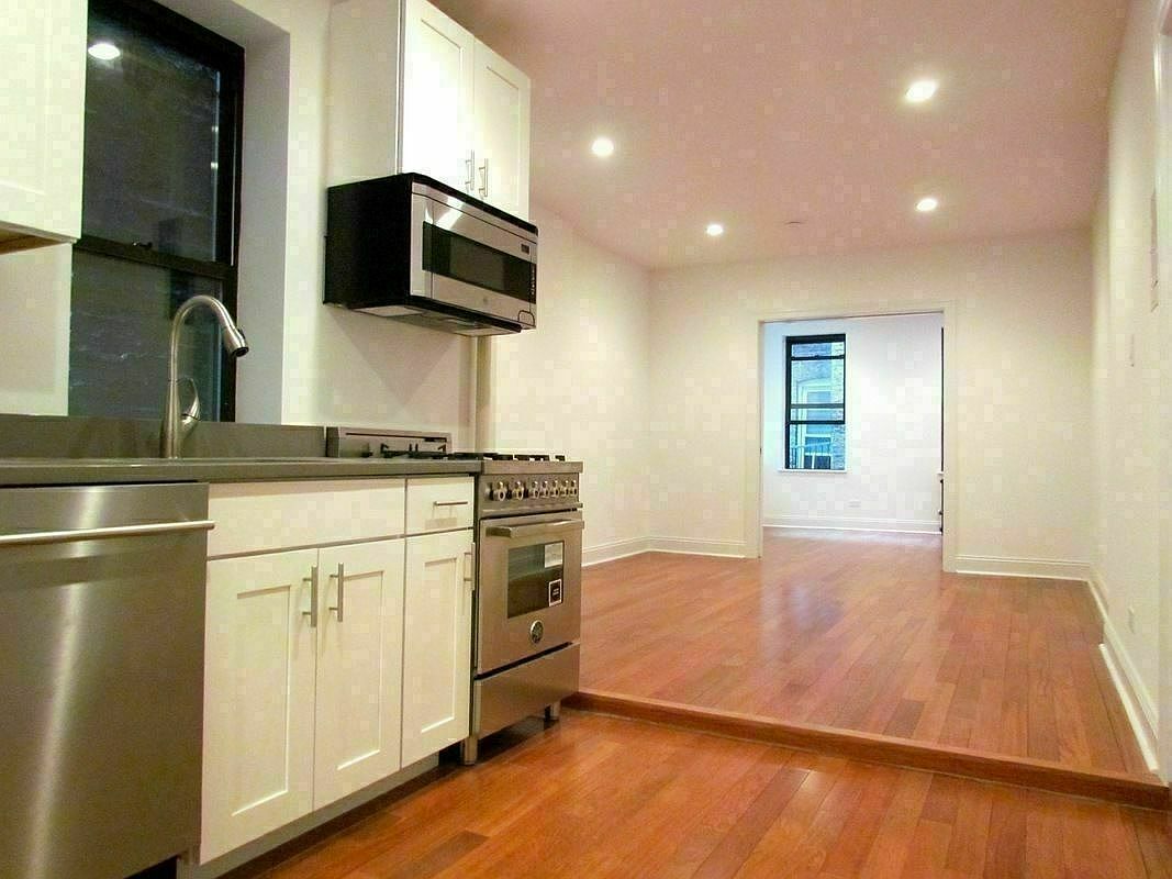 206 Sullivan St APT 5, New York, NY 10012 | Zillow