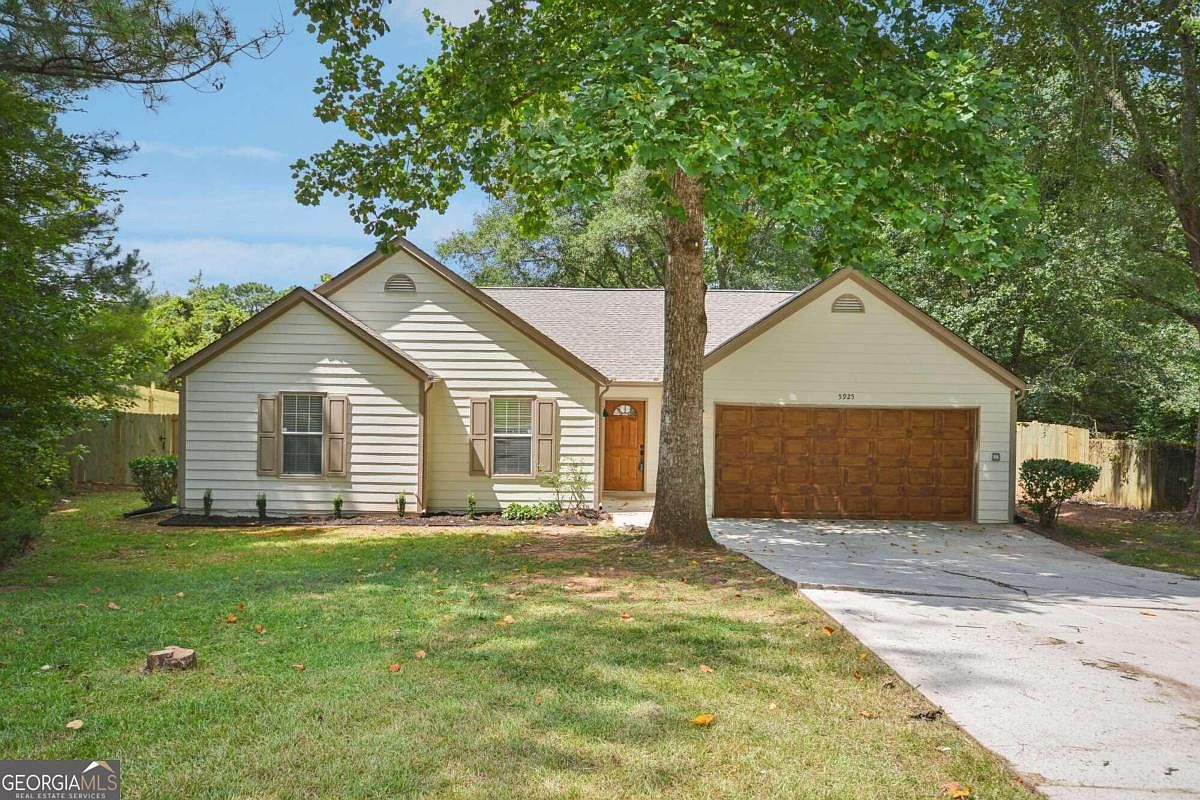 5925 Homestead Cir, Rex, GA 30273 | Zillow