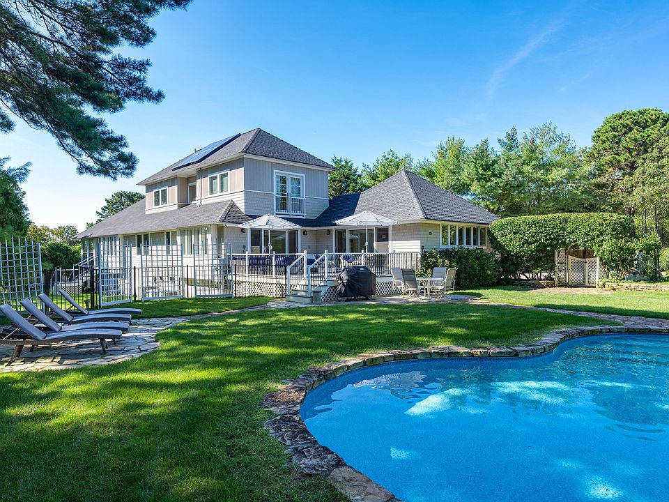 141 Middle Pond Rd, Southampton, NY 11968 | Zillow